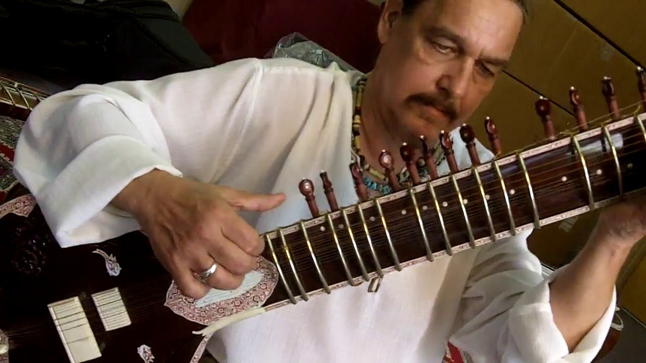 Sardar Professional Sitar, Double Toomba - YouTube