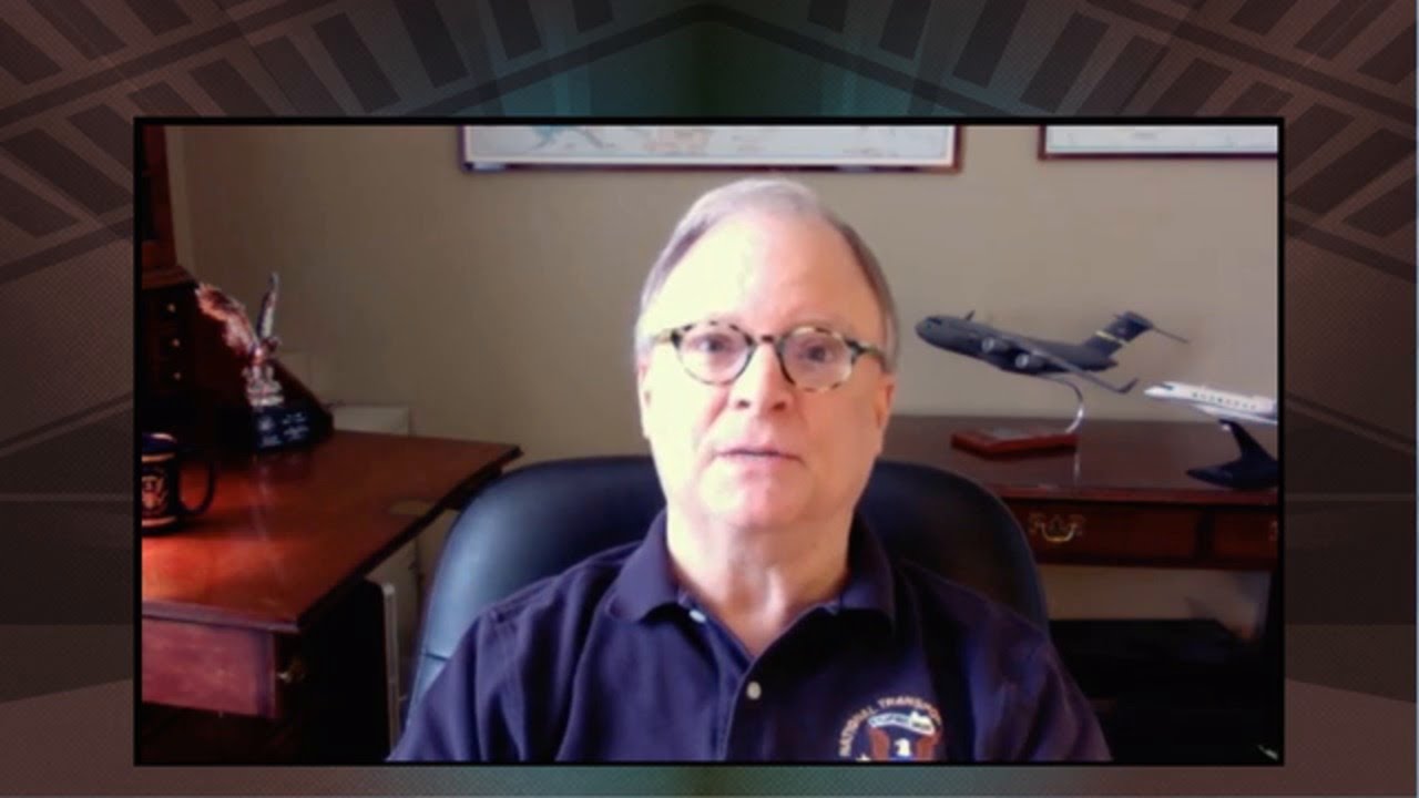 Pilot Lounge - NTSB Chairman Robert Sumwalt - YouTube