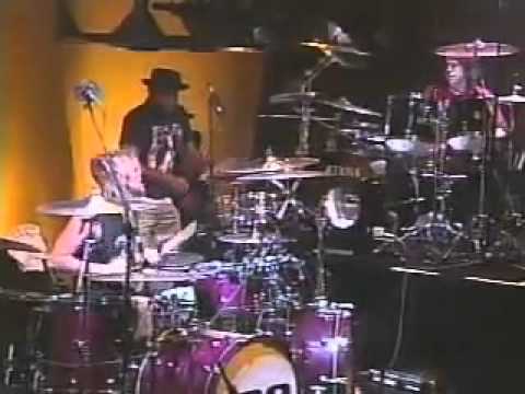 Foo Fighters 07 - Stacked Actors (Tabernacle, Atlanta - nov. 3, 2000 ...