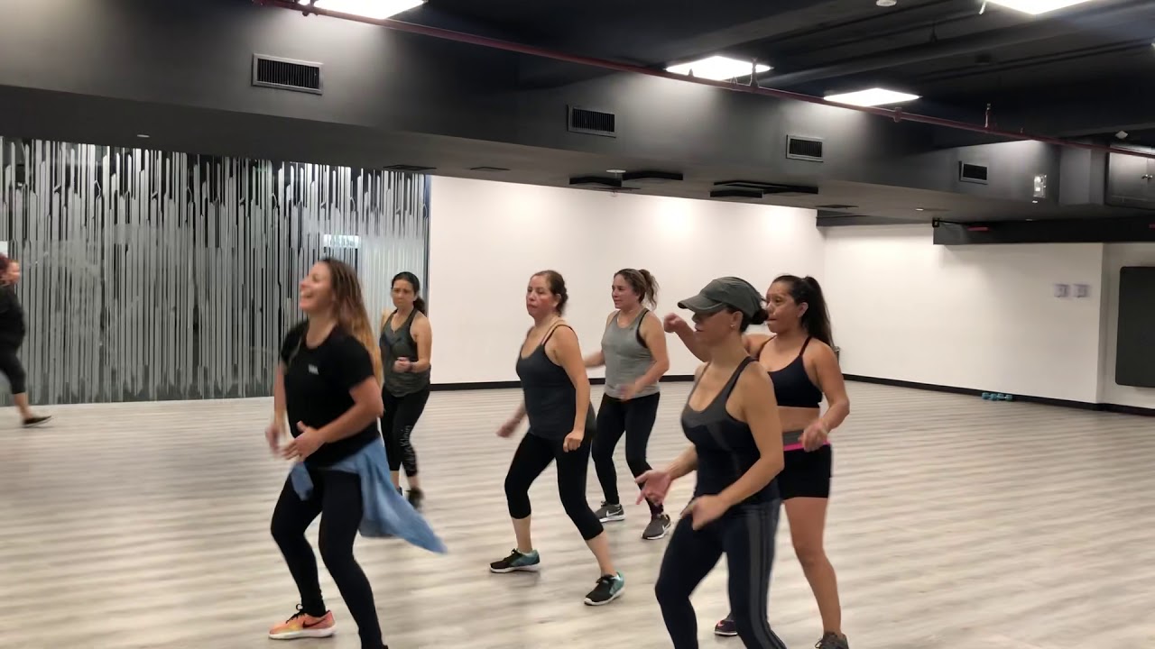 Zumba - Te Robare - Ozuna ft NickyJam -Jessica Siguenza - YouTube
