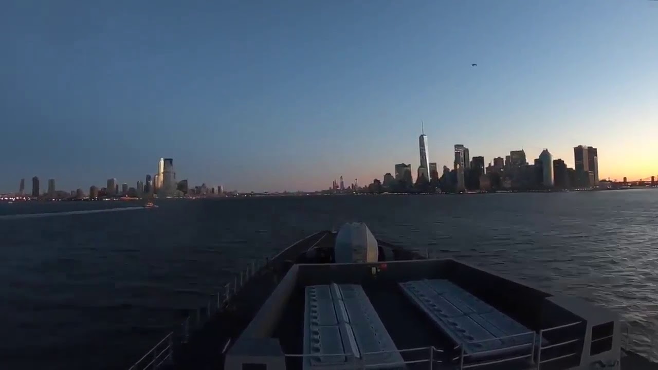 HMS Dragon's dawn arrival in New York - YouTube