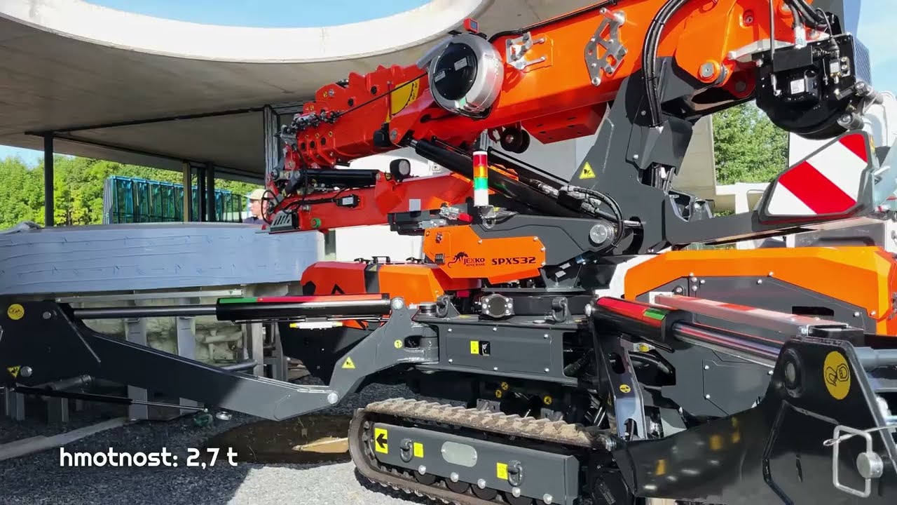 Minijeřáb Jekko SPX 532 - YouTube