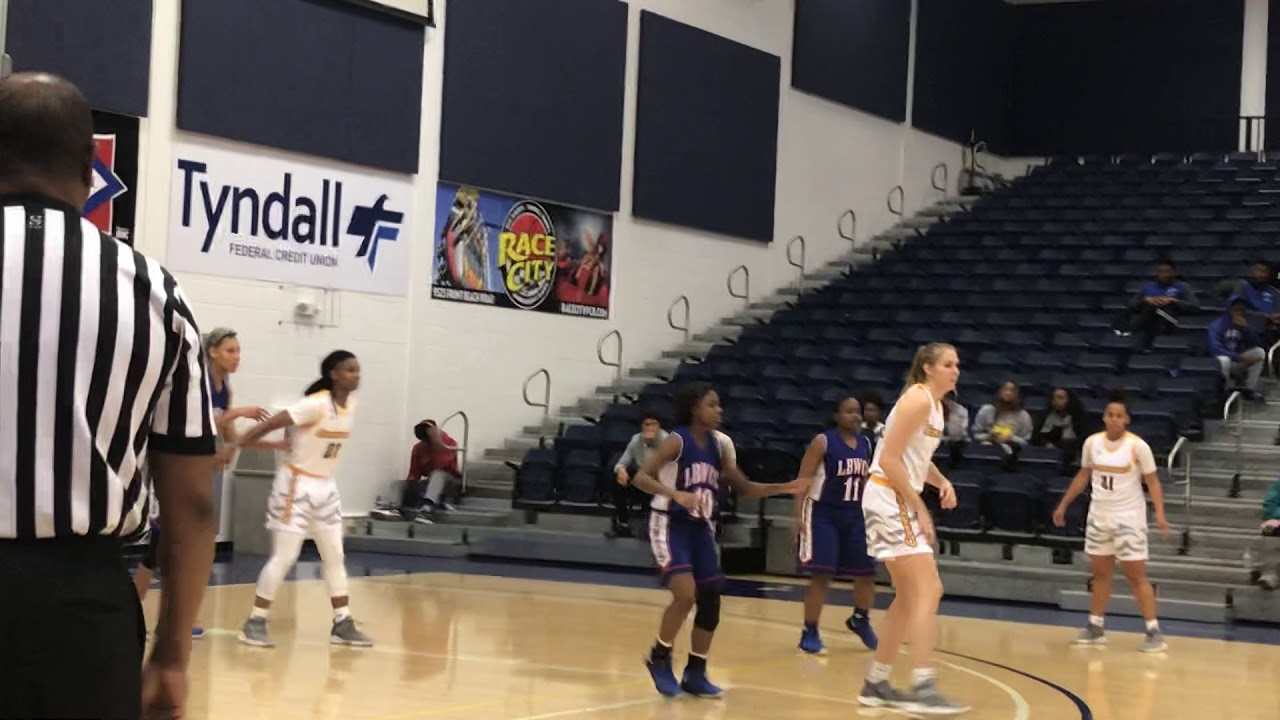 Kaitlyn Watts puts back the miss for two. - YouTube