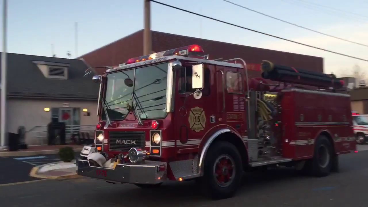 Highlands fire department 17-75 and 17-98 responding to commercial fire ...