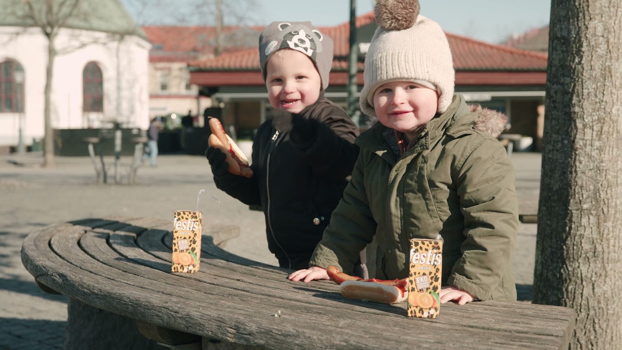 Pop up-park på Varbergs torg. - YouTube