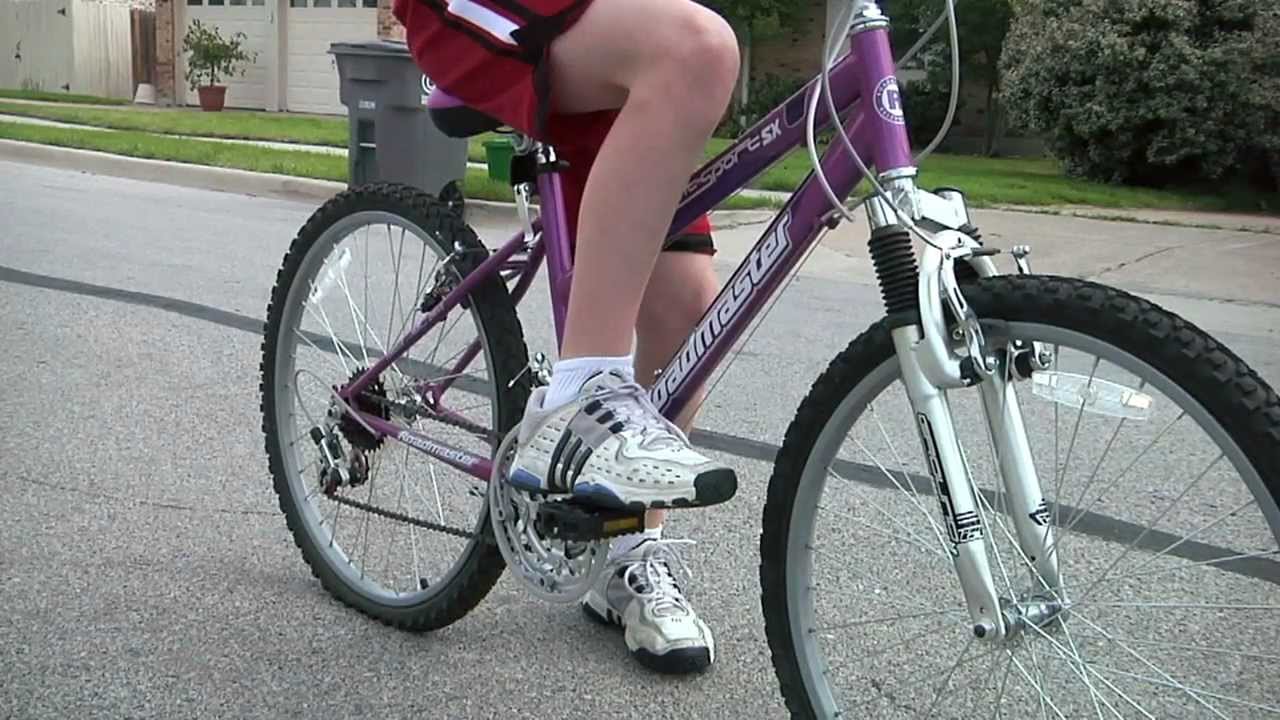 Queen Bicycle Race - YouTube