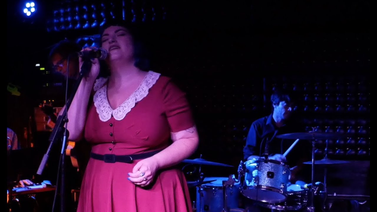 Chloe Lou at the Casbah San Diego_1 - YouTube