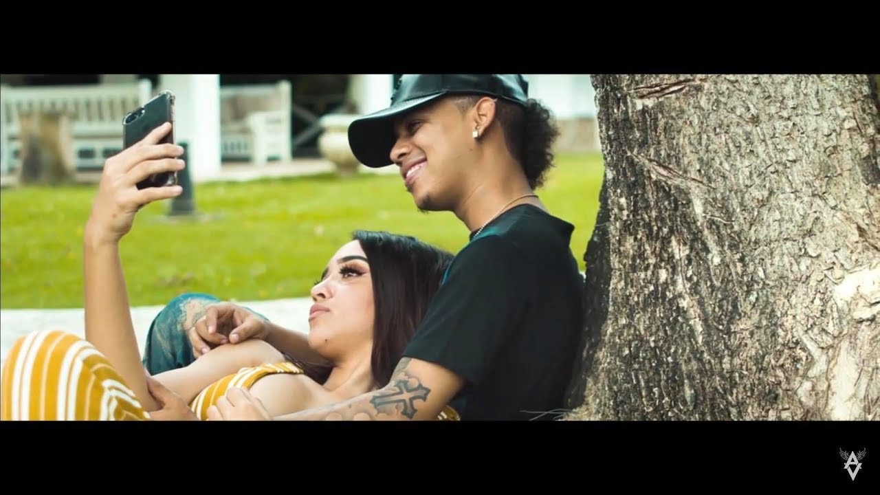 Albert 06 El Veterano - Dile (Video Oficial) - YouTube