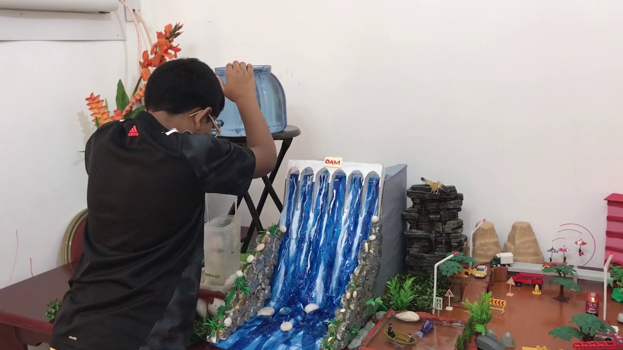 Award-winning electricity from water project - YouTube