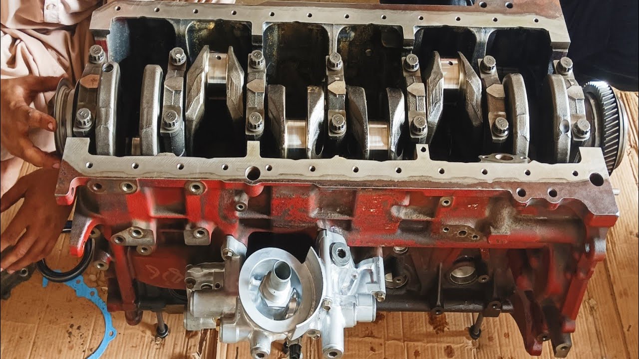 Rebuilding seized 6 cylinder truck Diesel engine (Hino engine ...
