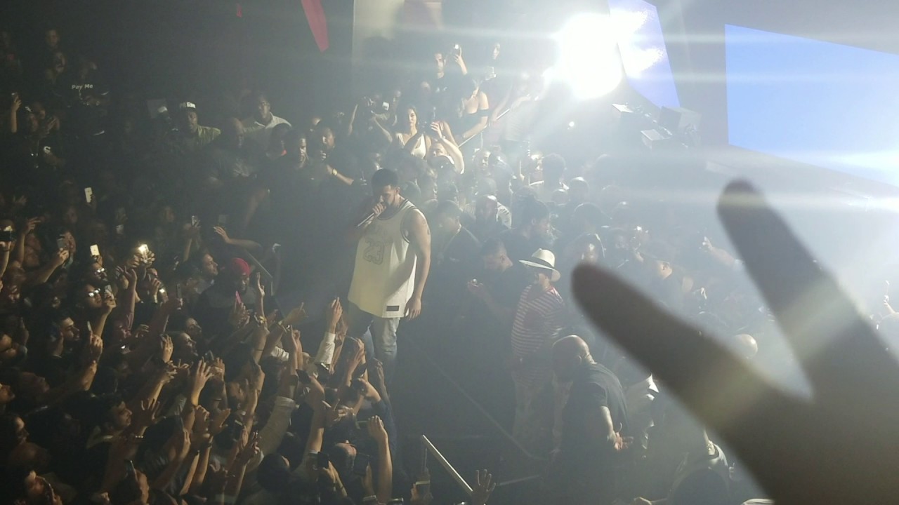 Drake - Live at Club Spire, Houston, Texas - July 23, 2017, 7.15s - YouTube