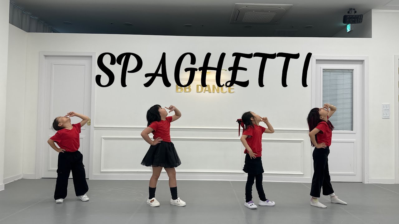 LESSERAFIM - Spaghetti | 르세라핌 - 스파게티 | 화목 4-2 - YouTube