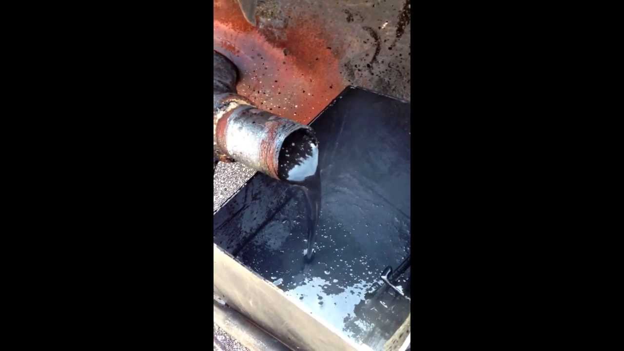 Hot rubber crack filling - YouTube