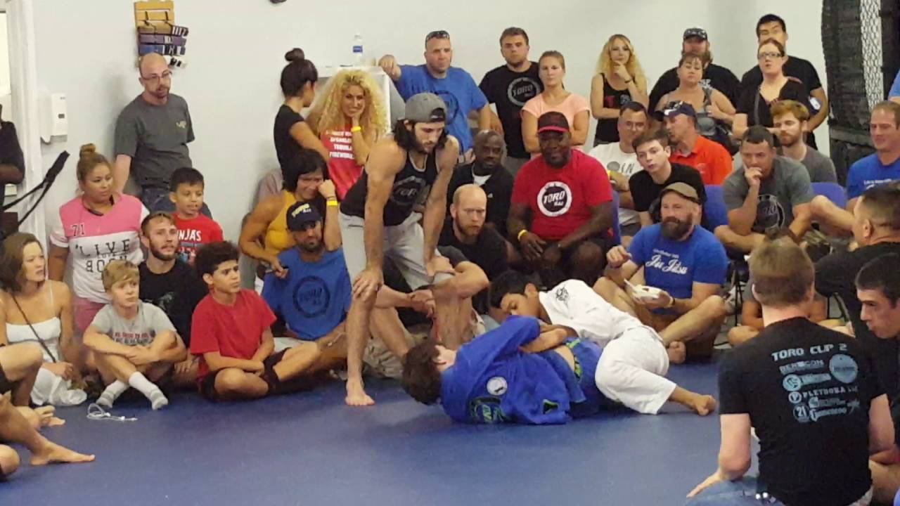 Deandre Corbe vs. Josh Murdock. Toro Cup 4. Wristlock. - YouTube