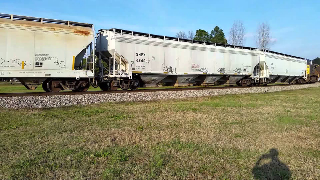 CSX f-707-11/going north bound around the curve - YouTube
