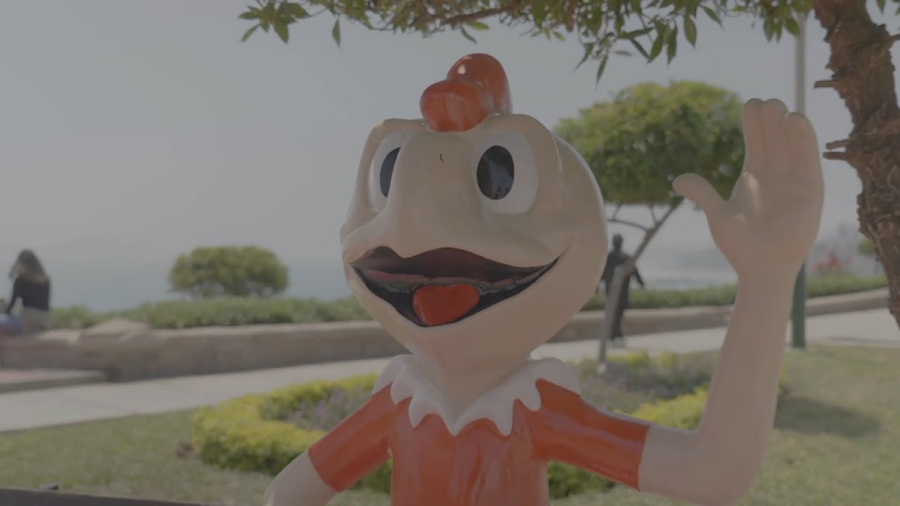 Inauguran estatua de Condorito en Lima, Perú - YouTube