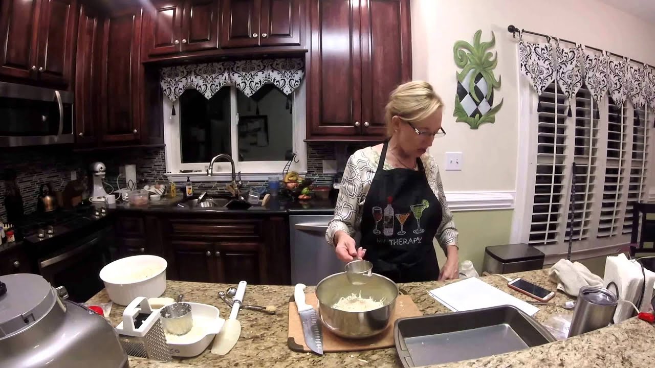 Diana Does Cooking - Cauliflower Pizza - YouTube