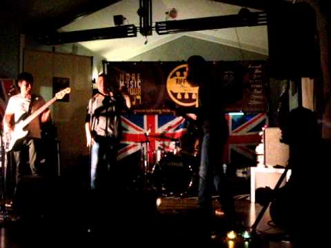 Ottone Erminio Band @ Numero 9 Live Music con Riff Raff Music Store ...