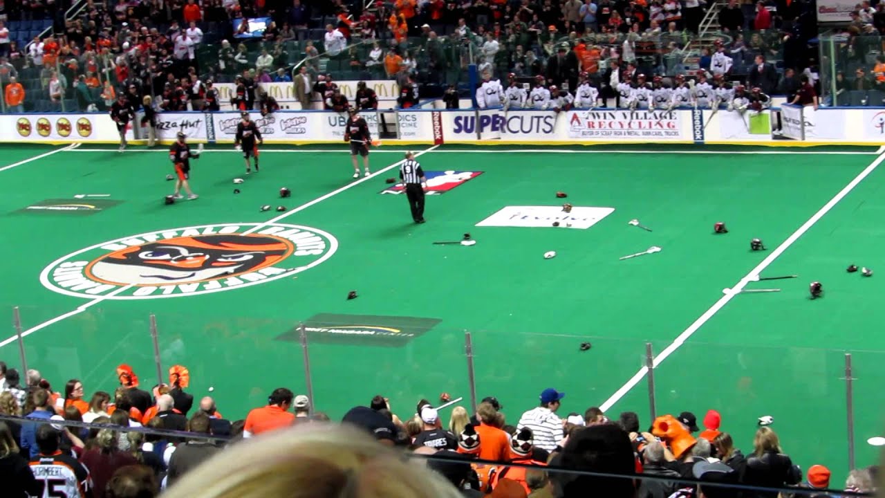 Colorado Mammoth vs buffalo bandits brawl - YouTube