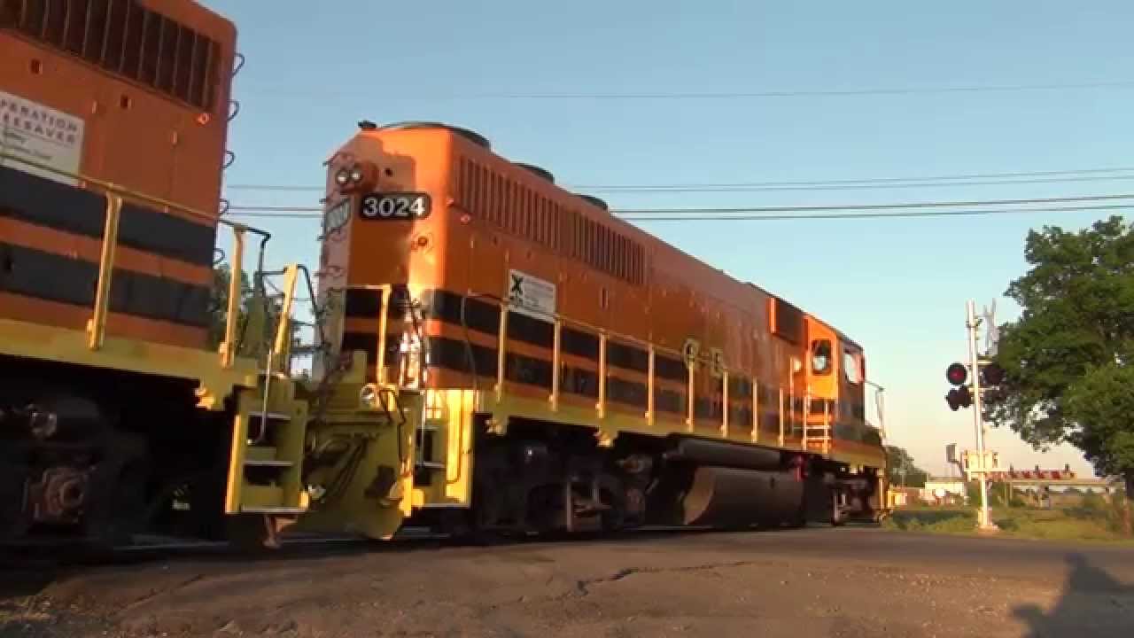 CF&E Railroad Building the LIPG at Cole St 3024 3023 - YouTube