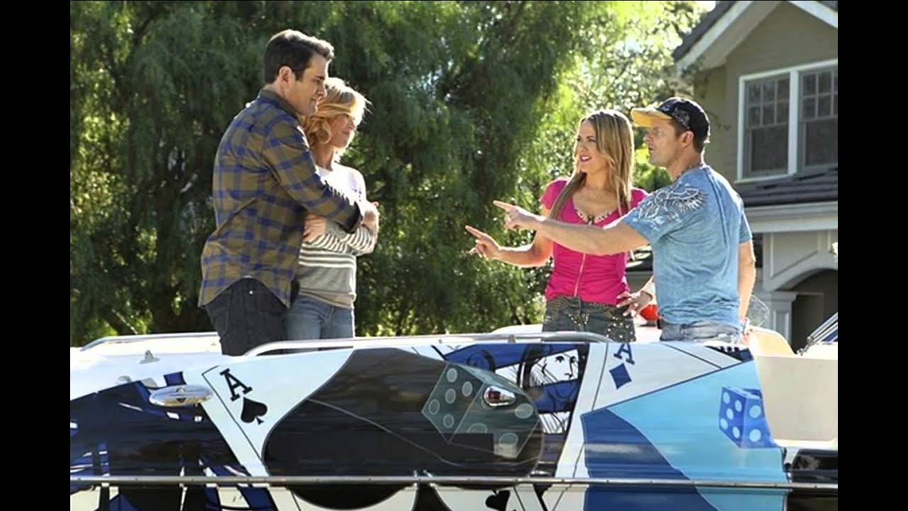 Sweet Scenes Review of Modern Family Season 6 and Set Info - YouTube