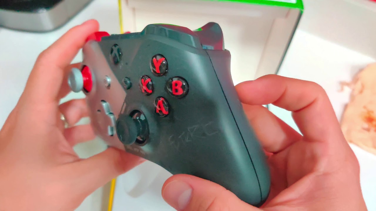 Xbox controller cyberpunk 2077 edition - YouTube
