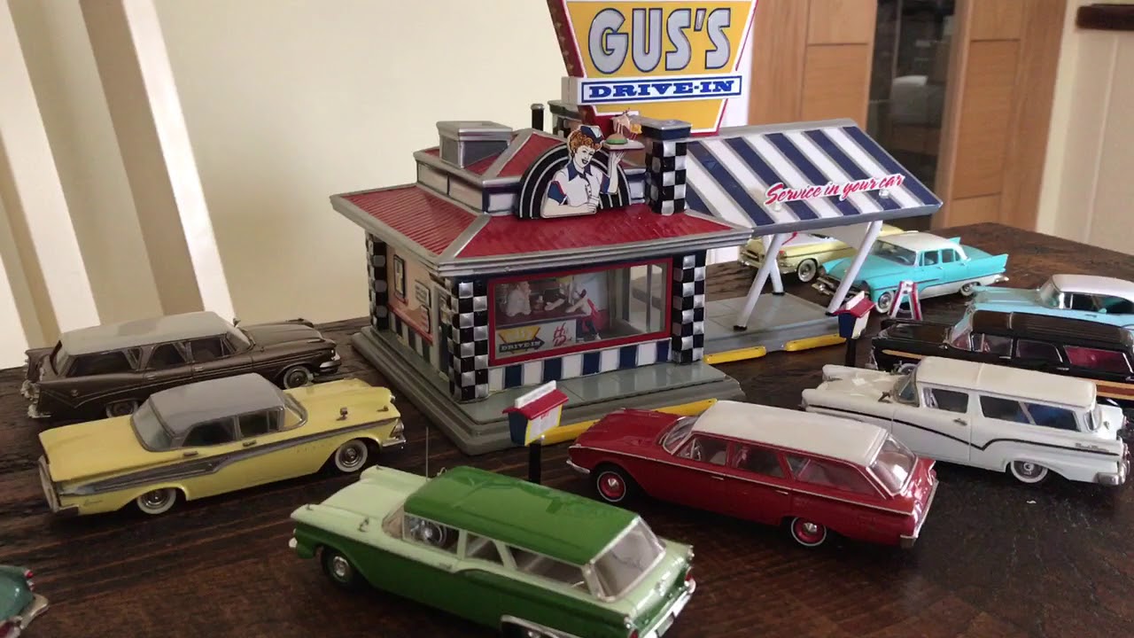 Gus's Drive-in with 1:43 1950's cars - YouTube