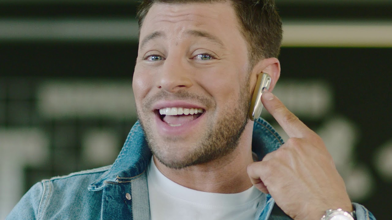 We've paid Duncan from Blue to promote our new blue drink. - YouTube