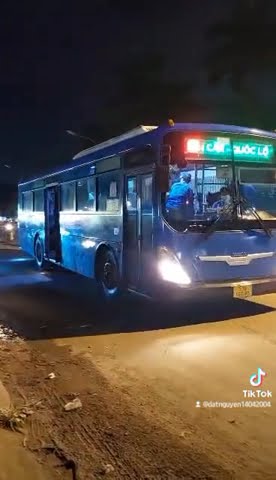 Samco City H68 CNG Tuyến 08 BXQ8-ĐHQG 51B-160.85 Nguồn Phạm Tuấn - YouTube