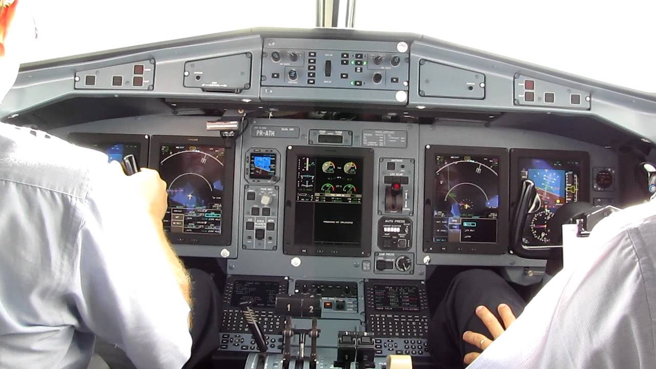 Take off in cockpit from São José dos Campos on Azul ATR72-600 - YouTube