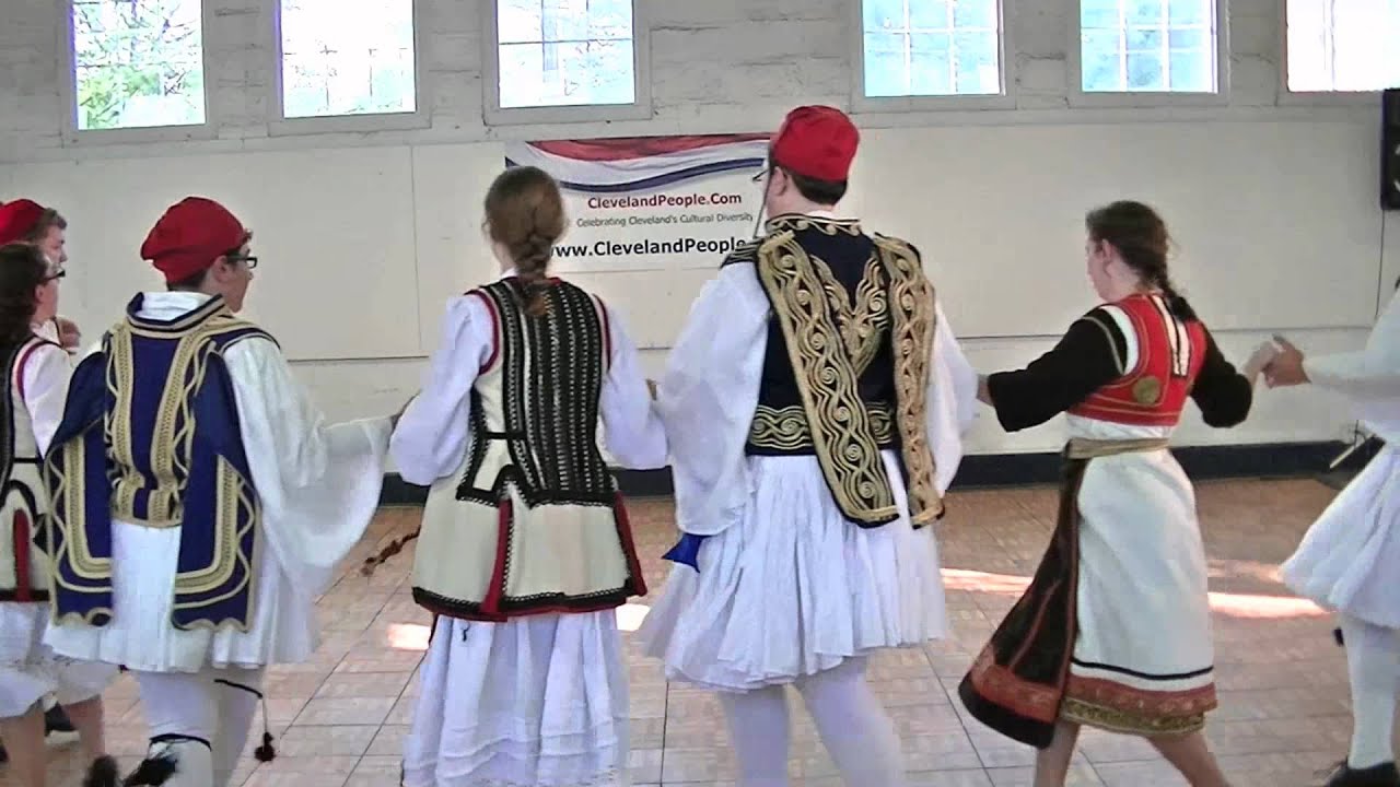 Syrtos Greek dance from Crete by Kyklonas Hellenic Dancers - YouTube