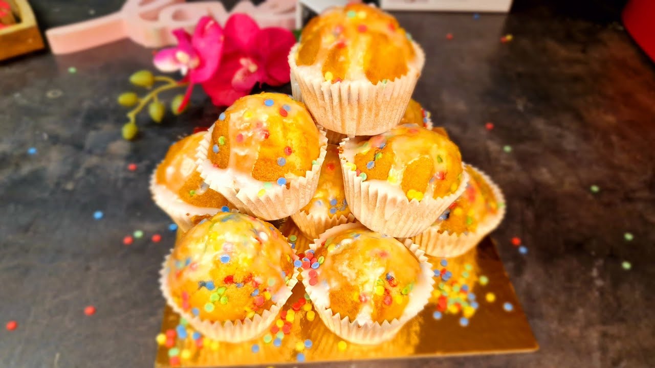Muffins Backen mit Kathi Mix | Easy und Bunte DIY Muffins - YouTube