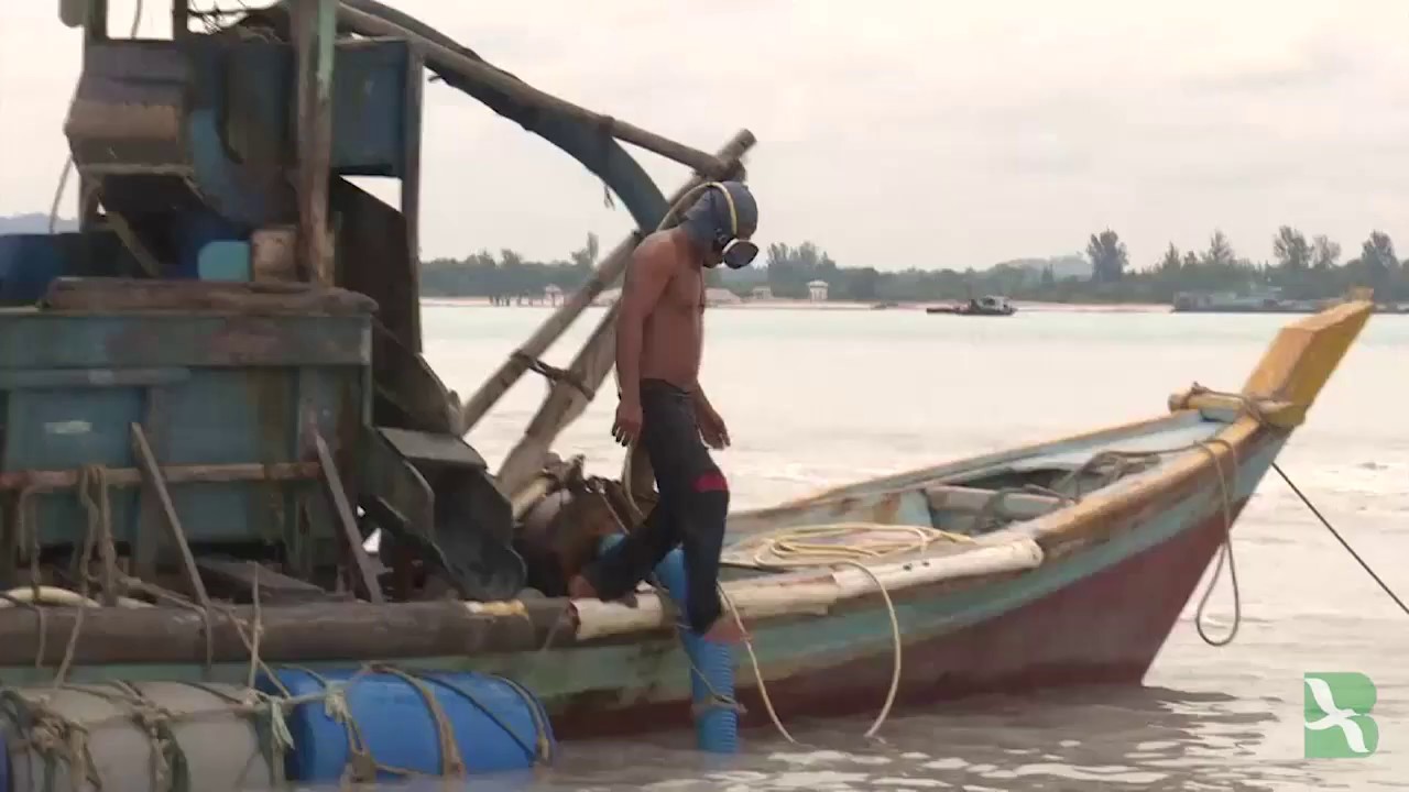 Indonesian Isles a Magnet for Tin Rush in Global Smartphone Market ...