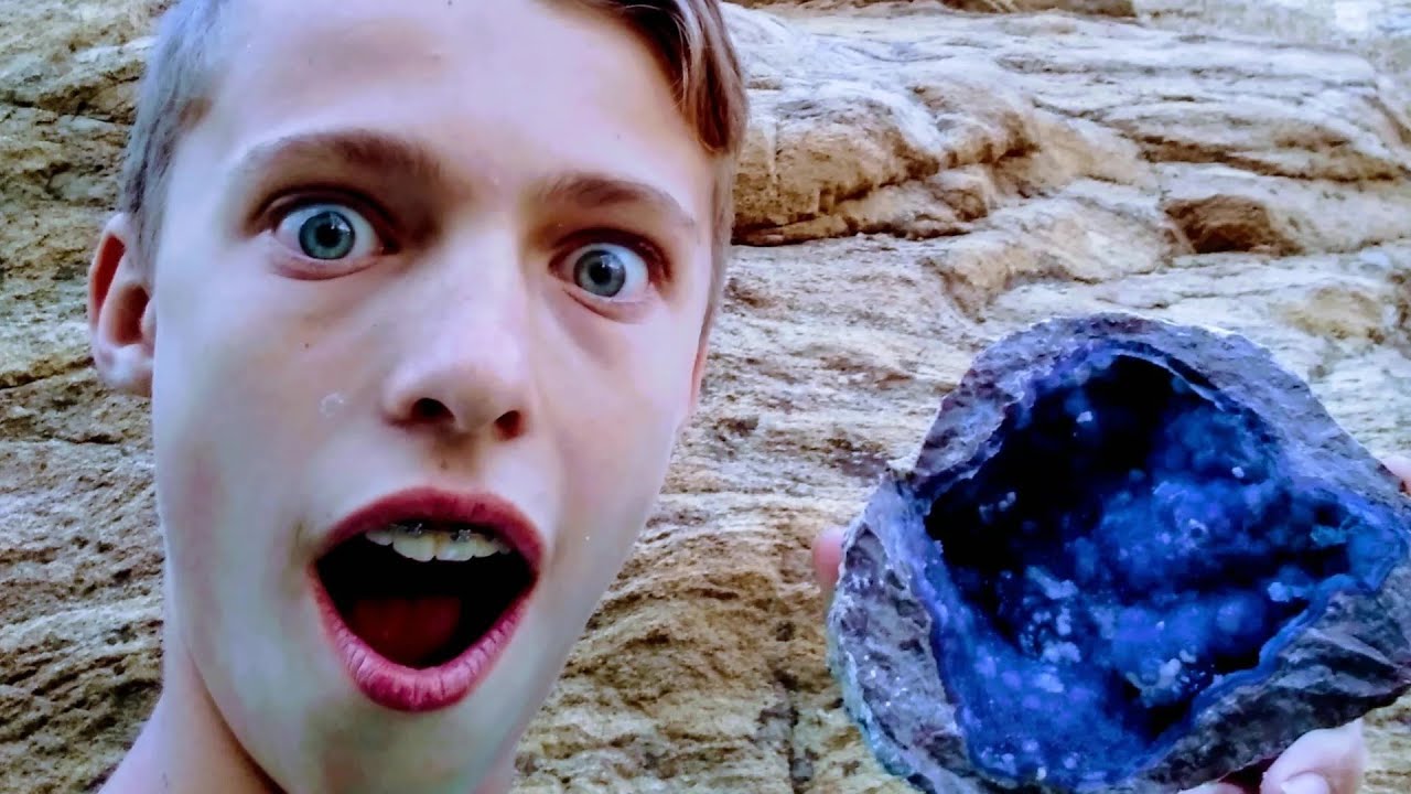 Hunting for GEODES at the Dugway Geode Beds! - YouTube