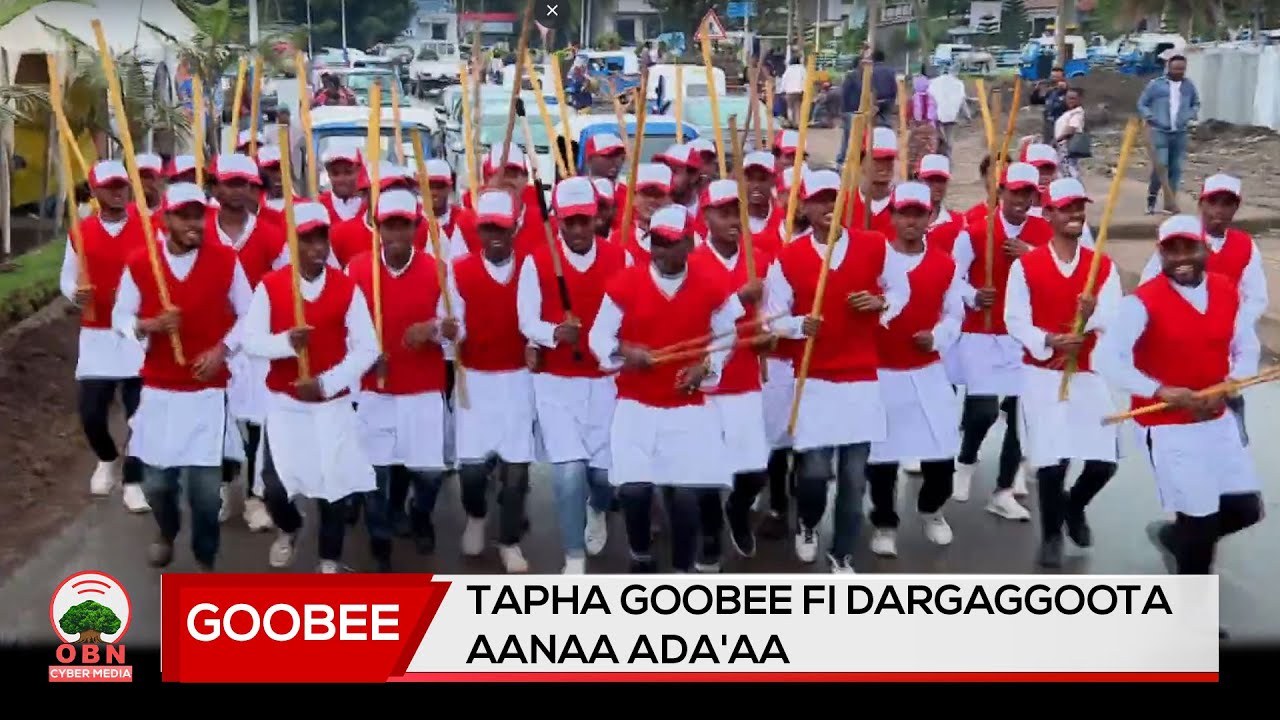 Tapha Goobee fi Dargaggoota Aanaa Ada'aa - YouTube