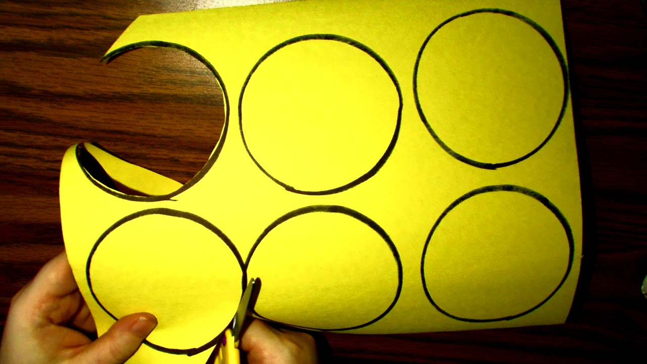 How to Use Scissors and Cut Out Items Properly - YouTube