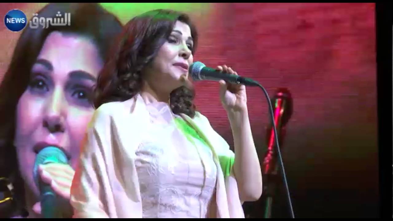 Majda EL Roumi envoute Constantine - YouTube