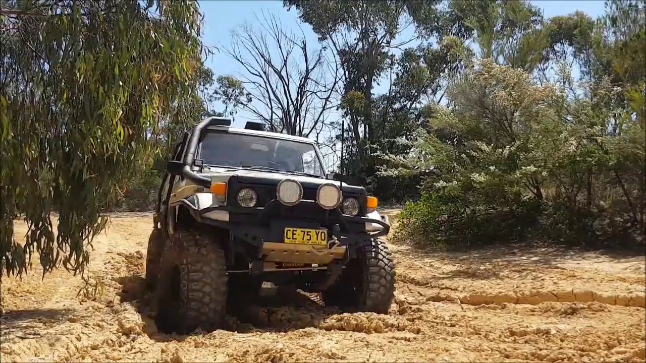 FJ 73 Landcruiser V8 - YouTube
