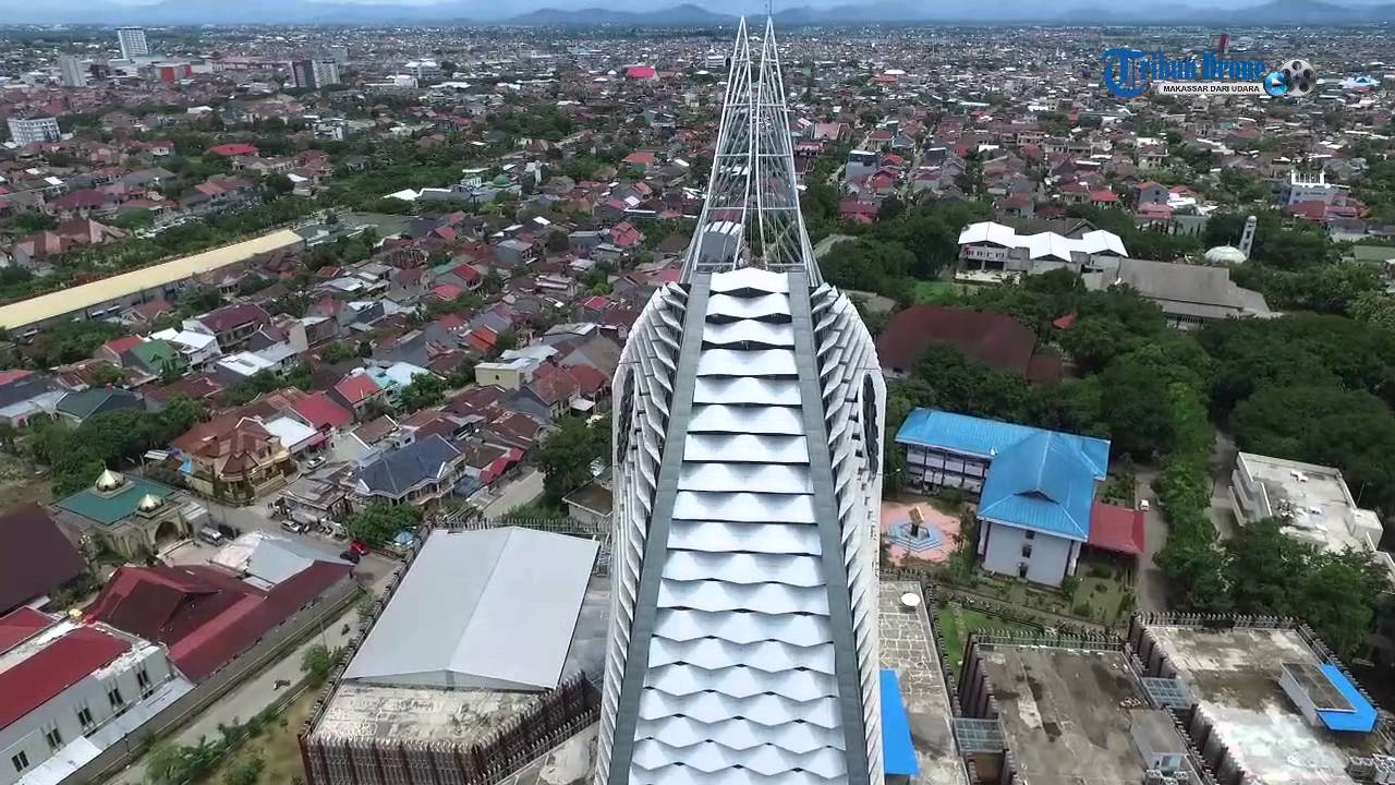 Menara Phinisi Kampus Universitas Negeri Makassar dari Udara - YouTube