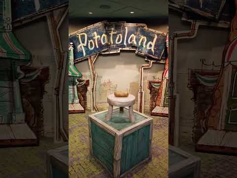 POTATOLAND! POTATOLAND! Best photo op @ Hollywood Studios' Mickey ...