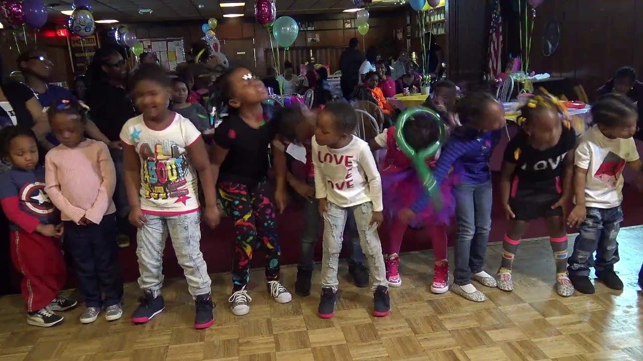 CONCERT - SMILEY THE HIP HOP CLOWN - YouTube