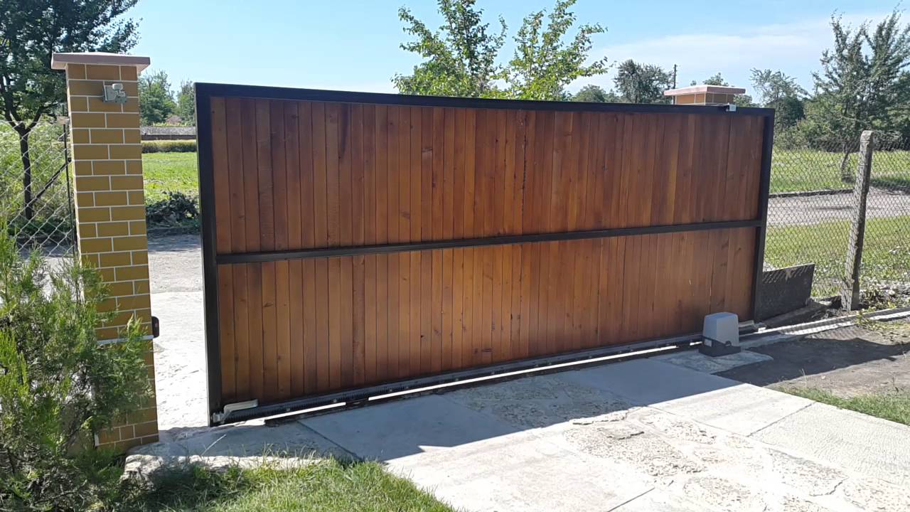 Beninca Pony sliding door - YouTube