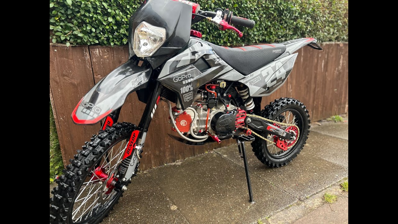 Stomp z3 160cc Pitbike adventure with 2 x surrons - YouTube