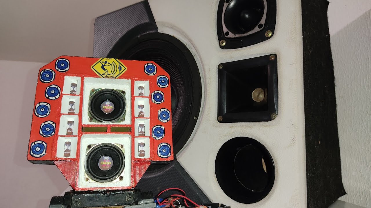 MINI PAREDÃO DE PAPELÃO TOCANDO FORTE! - YouTube