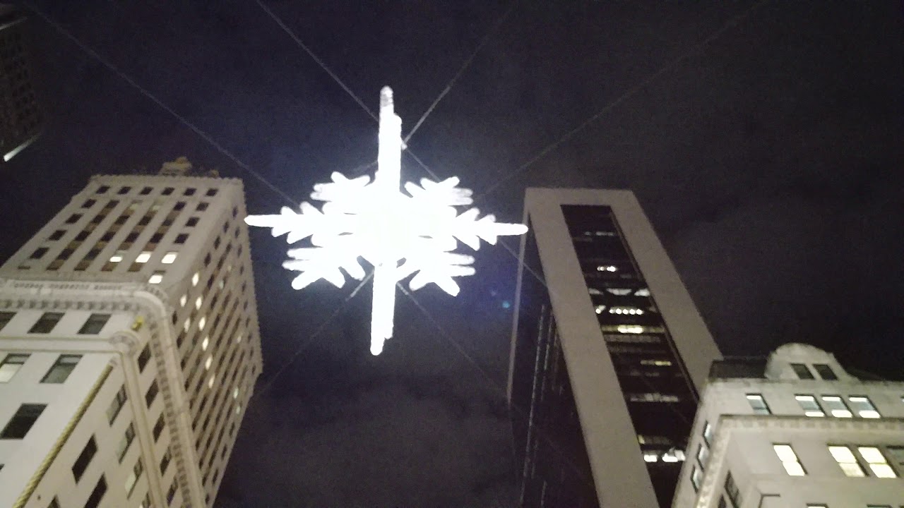 NEW YORK CITY LIGHTED CRYSTAL SNOWFLAKE AT 5th AVE + 57th ST - YouTube
