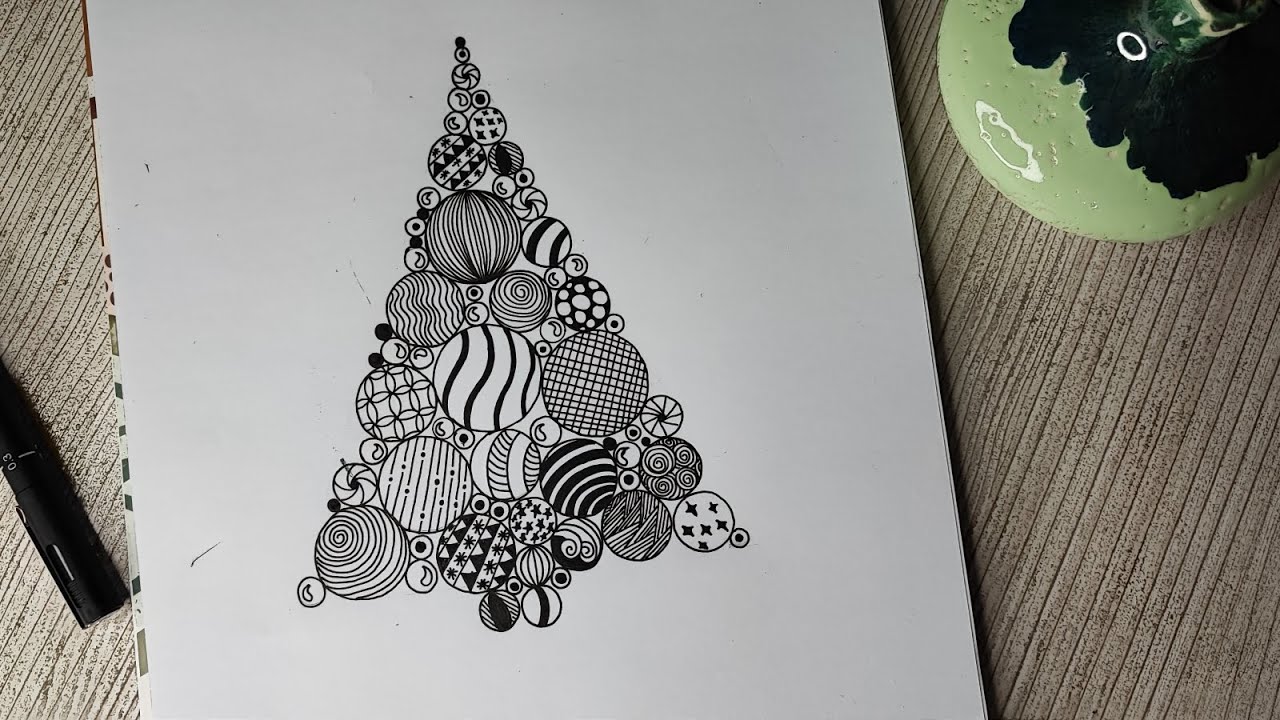 Drawing Christmas tree 🎄Art of Sketching 🩶👩🏽‍🎨🤍 Twisted | Black & White ...