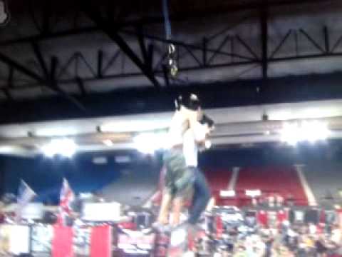 The body shocking show guy has hooks in his back - YouTube