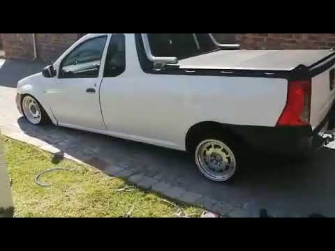 Nissan NP200 on air suspension - YouTube