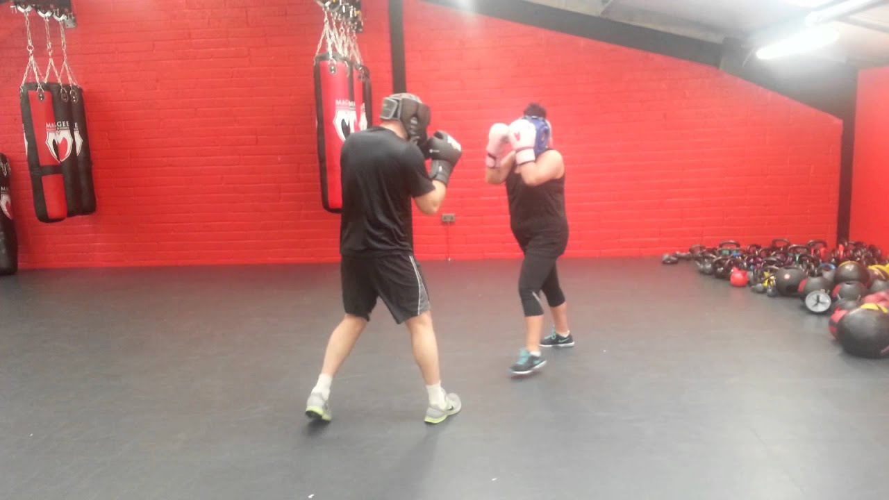 Lara Fraser sparing Brian Magee - YouTube