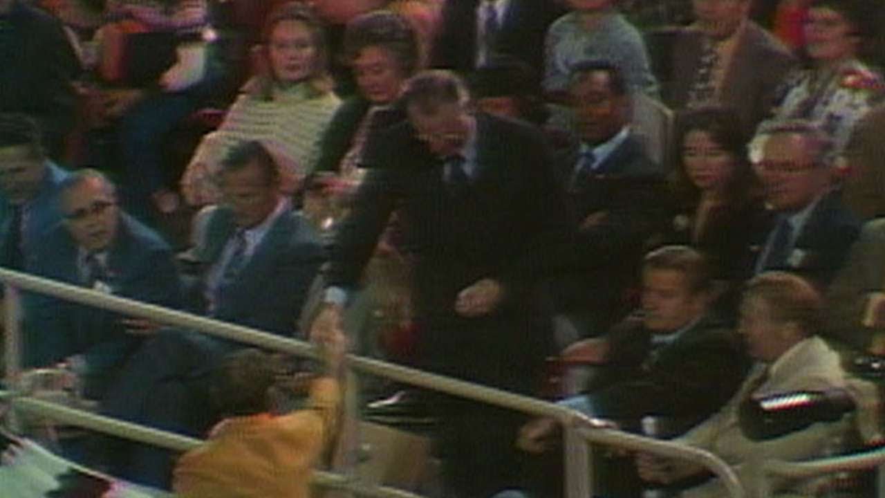 WS1971 Gm 4: MLB holds first World Series night game - YouTube